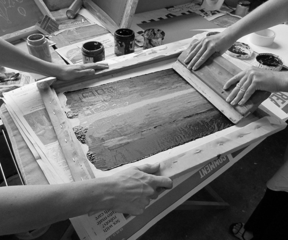 Silkscreen Printing Using Modern Techniques | Ithra